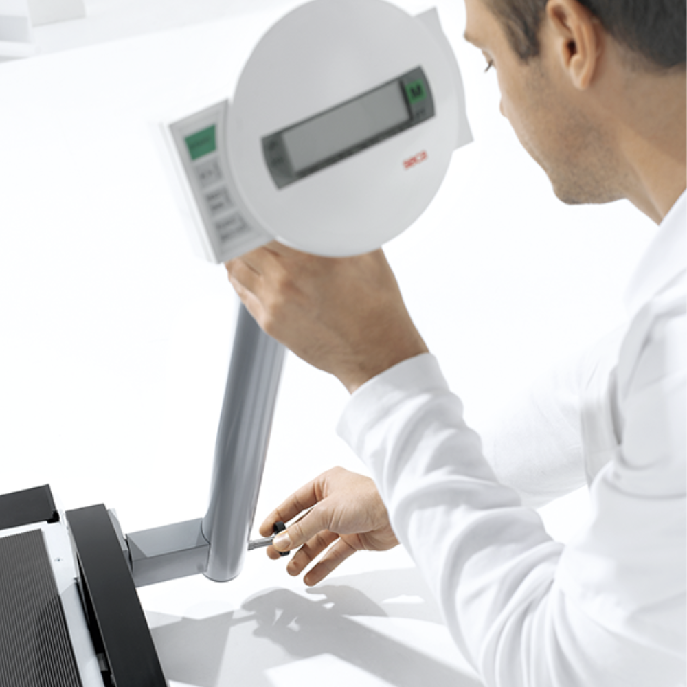 Seca 664 Electronic Wheelchair Scales with Integrated Ramp | HMG Direct ...